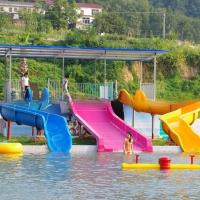 China Custom Family Raft Water Slide 4m Height 28m Length 500kg Capacity for Aqua Parks and Amusement Facilities for sale