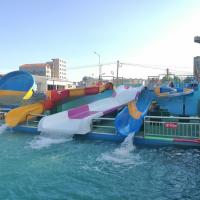 China 28m Family Fun Water Slide with 1.8m Width and 500kg Capacity - Customizable Fiberglass Amusement Park Slide for sale