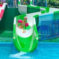 China LANCHAO-WS10 Water Slide for Amusement Parks 1.8m Height 500kg Capacity Fiberglass Construction for sale
