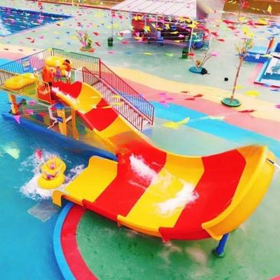 China Fade Resistant Family Water Slide 1.9m Height 360 Guests/Hour Capacity 11KW Power Amusement Park Equipment for sale