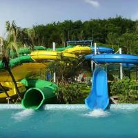 China LANCHAO-WS07 Spiral Pool Slide - 8m Height, 500kg Capacity Fiberglass Water Park Equipment for sale