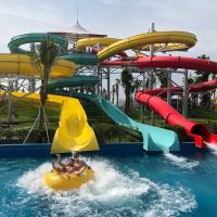 China Customized Spiral Water Slide Tube 8m Height 75m Length with 500kg Capacity for Amusement Parks for sale