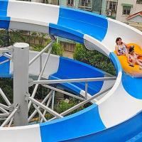China Fiberglass Spiral Water Slide 8m Height 1.5m Width for Amusement Parks with 500kg Capacity for sale