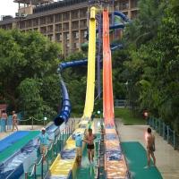 China Fiberglass Water Slide for Aqua Parks - 8m Height, 180 Guests/Hour Capacity, Customizable Design for sale