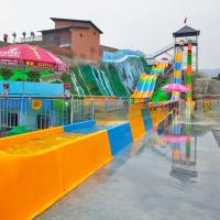 China Fiberglass High Speed Water Slide 8m Height 180 Guests/Hour Capacity with 500kg Load Capacity for sale
