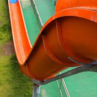 China Fiberglass High Speed Water Slide 8m Height 180 Guests/Hour Capacity with 500kg Load Capacity for sale