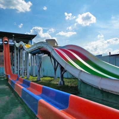 China LANCHAO-WS01 Fiberglass Speed Water Slide - 8m Height, 180 Guests/Hour Capacity for Commercial Water Parks for sale