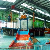 China Fiberglass Pirate Boat Water Slide 18m x 16m with 11KW Power for Amusement Parks for sale
