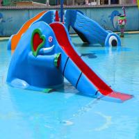 China LANCHAO-WT01 Fiberglass Water Slide for Pools | >500kg Capacity | 12+ Year Lifespan for sale