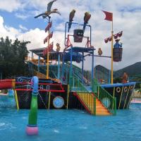 China LANCHAO Fiberglass Pirate Ship Water Park Equipment 18m x 16m with 500kg Capacity and 12-Year Lifespan for sale