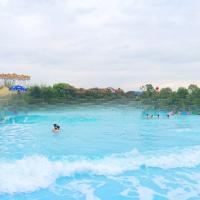 China Lanchao ISO9001 Certified Tsunami Wave Pool Equipment 2m Wave Height 55KW Power for Water Parks for sale