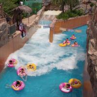China Lazy River Water Park Equipment 100-400m Length 128.5KW Power ISO9001 Certified Fiberglass Construction for sale