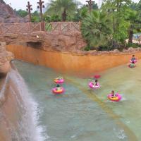 China Lazy River Water Park Equipment 100-400m Length 128.5KW Power ISO9001 Certified Fiberglass Construction for sale