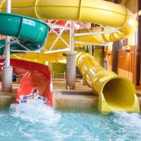 China Amusement Slide Park Swimming Pool Tube Fiberglass Closed Open Spiral Slide Customized for sale