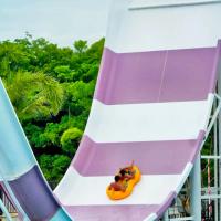 China Outdoor Commercial Water Park Swimming Pool Rides Fiberglass Slide for sale