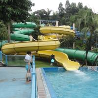 China Commercial Grade Water Park Slide with Rainbow Racer Design and Spiral Slide for Indoor/Outdoor Use for sale