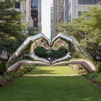 China Custom Stainless Steel Love Heart Hand Sculpture 350CM Mirror Polish for Park for sale