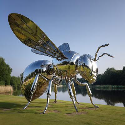 China Mirror Polished Stainless Steel Bee Sculpture 310CM H Public Art Garden Decor for sale