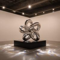 China 316L Stainless Steel Intertwining Knot Sculpture 220CM H Custom Public Art Installation for sale