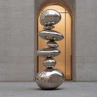 China Reflective Stainless Steel Pebble Sculpture for Public Art Installation for sale
