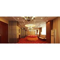 China 100mm Portable Folding Partition Wall with 52-56 dB Sound Insulation for Auditoriums and Conference Rooms for sale