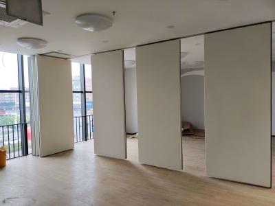 China Acoustic Partition Wall Systems 68-105mm Thickness with 52-56dB Sound Reduction and 40N/m Magnetic Seals for sale