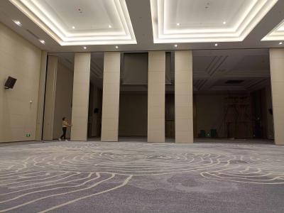 China Acoustic Movable Partition Wall 68mm 89mm 105mm Soundproof Folding Wall for Gym Hotel for sale