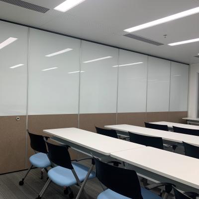 China Movable Partition Walls 68mm-105mm Thickness for Conference Rooms and Banquet Halls with 52-56dB Sound Insulation for sale