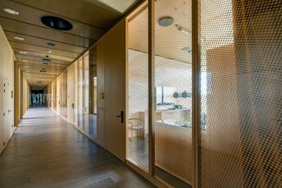 China Suspension Systems Aluminum Frame Glass Partition Wall 108mm/90mm Thickness Up to 3000mm Height for Office Spaces for sale