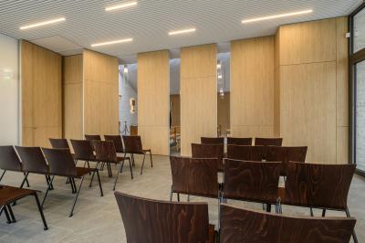 China Acoustic Operable Partition Wall 68mm 105mm Soundproof Movable Partition System for sale