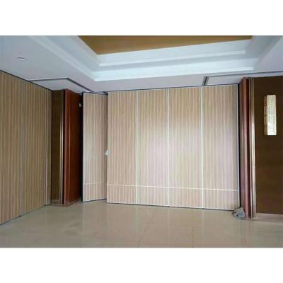 China Wooden Operable Partition Wall Systems 68mm 89mm 105mm Thickness for Banquet Halls and Conference Rooms for sale