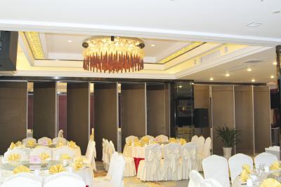 China Top Suspension Aluminum Track Folding Partition Walls Glass Movable Wall 68mm 105mm Thickness for sale