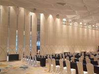 China High Operable Acoustic Partition Wall 68-105mm Thickness with 52-56 dB Sound Insulation for Exhibition Halls for sale