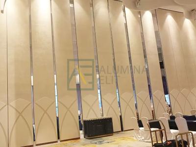 China Acoustic Partition Wall 56dB Sound Insulation 6m Height 2000kg Load Capacity for sale