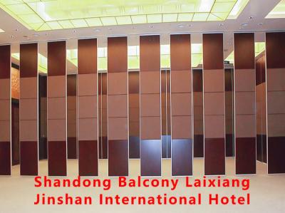 China 304 Stainless Steel Movable Partition Wall 105mm Thickness Fire Resistant Temporary Wall Divider for sale