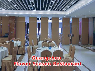 China Tempered Glass Office Partition Wall 108mm Sound Insulation Easy Installation Modern Conference Room for sale
