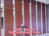China Single Glazed Foldable Office Glass Partition Wall 108mm 30-42dB Sound Insulation for sale