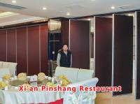 China Soundproof Movable Partition Wall 100mm Thickness 800N Sealing 40N/m Magnetism for Meeting Room for sale