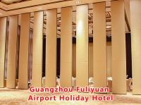 China Aluminum Frame Movable Partition Wall 100mm Thickness Soundproof with Dupont POM Rollers Top Bottom Jack Lifting for sale