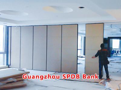 China Operable Movable Partition Wall 105mm Thickness STC 52-56dB for Banquet Halls MDF Board for sale