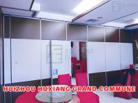 China Customizable Movable Partition Wall with 6061-T6 Profiles and 304 Stainless Steel Rollers - Width 600-1250mm, Height 2000-18000mm for sale
