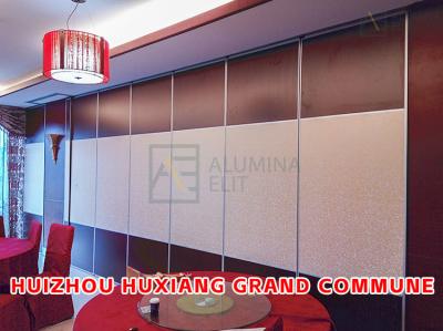 China Operable Partition Wall System 68-105mm Thickness STC 42-56dB Electric Operation for sale