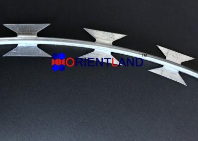 China BTO-22 Hot Dipped Galvanized Concertina Razor Wire Coil 450-1500mm Diameter 54 Loops Security Fencing for sale