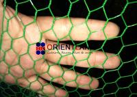 China PVC Coated Hexagonal Chicken Wire Mesh 25m Roll with 0.5-1.0m Width Options for Poultry Farming and Construction for sale