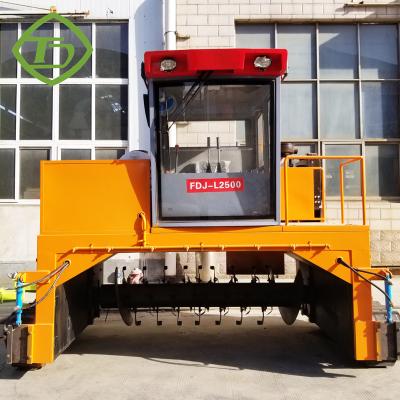 China Hydraulic Crawler Windrow Turner Fermentation Compost Equipment Yellow for sale