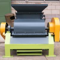 China 2TPH Cow Dung Crushing Machine Agricultural Waste Urea Crusher 7.5kw for sale