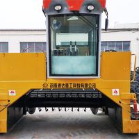 China Crawler Compost Turner Organic Fertilizer Equipment 1500-1800 m³/h Capacity for sale