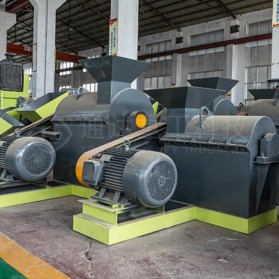 China Organic Fertilizer Wet Material Crusher 1500-3000 kg/h Semi-Wet Pulverizer for Compost for sale