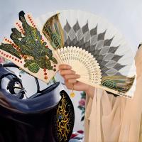 China Elegant Portable Bamboo Handheld Fans Painted Bridesmaids Wedding Ceremonies for Business Gift for sale
