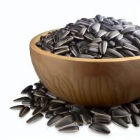 China wholesale Dried Sunflower Seeds Factory Direct raw Wholesale T6 Sunflower Seeds for sale